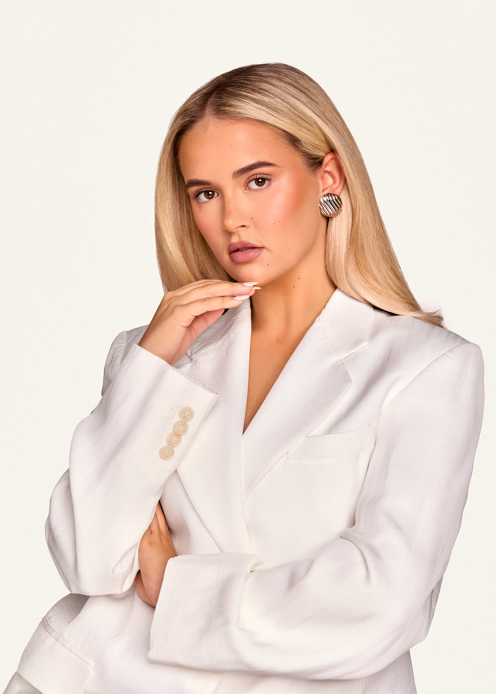 Molly-Mae: Behind it All TV Series (2025) | Release Date, Review, Cast, Trailer, Watch Online at ...